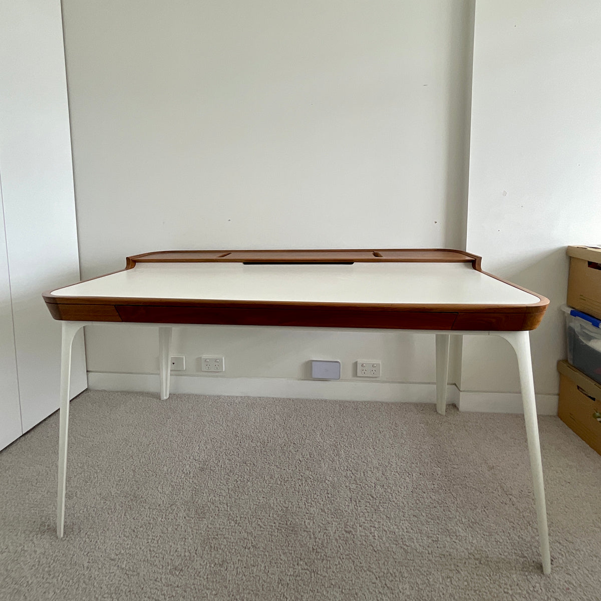 Airia Desk by Herman Miller – Home Furniture on Consignment