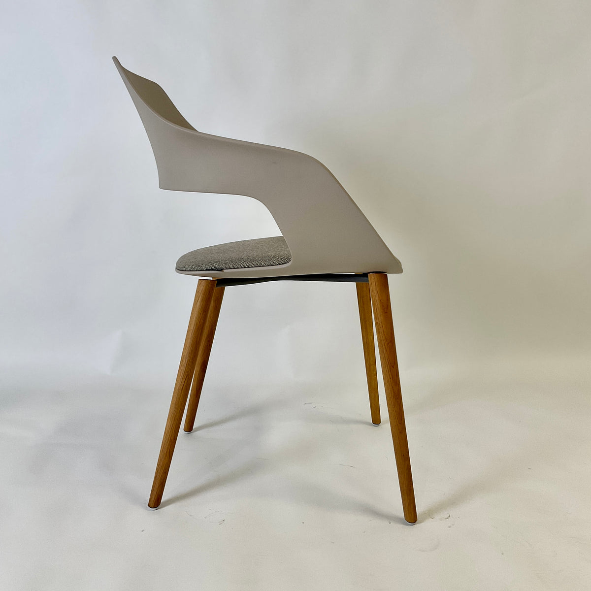 Occo Dining Chair by Wilkhahn – Home Furniture on Consignment