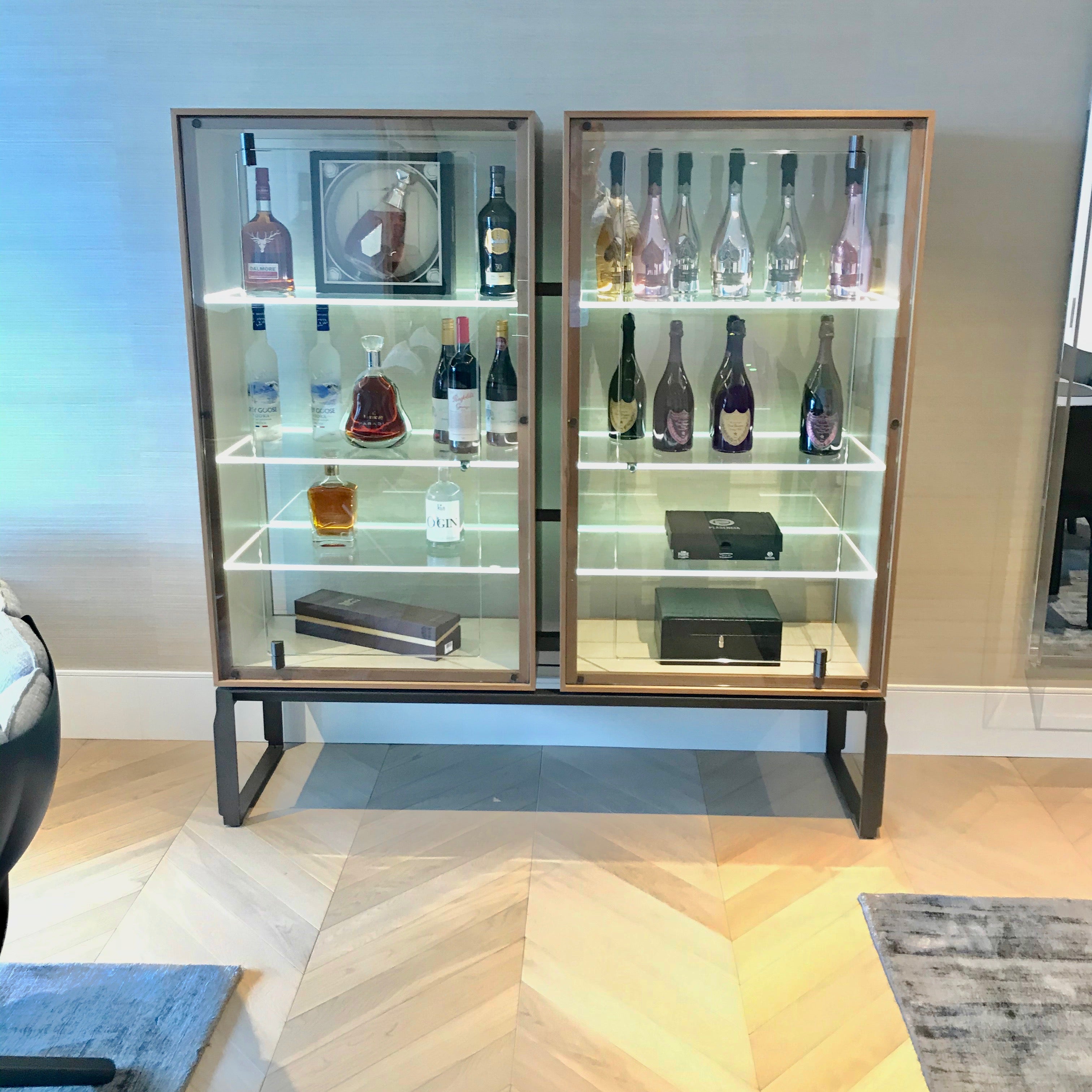 Giorgetti Ael Walnut Display Cabinet | HFOC – Home Furniture on Consignment