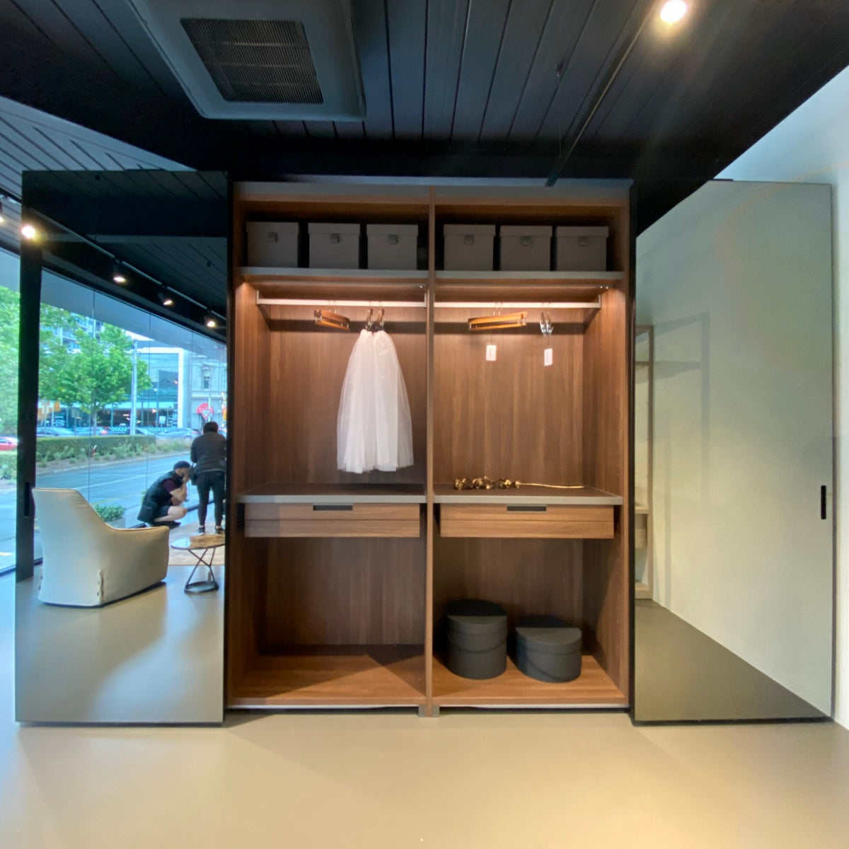 Ocean Wardrobe by Poliform – Home Furniture on Consignment